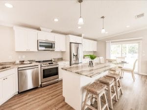 MAUFACTURED HOMES WITH MODERN AMENITIES - Lee Corp Homes